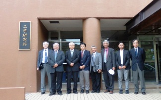 バンドン工科大学（インドネシア共和国）から、AKHMALOKA総長らが来学されました | 広島大学